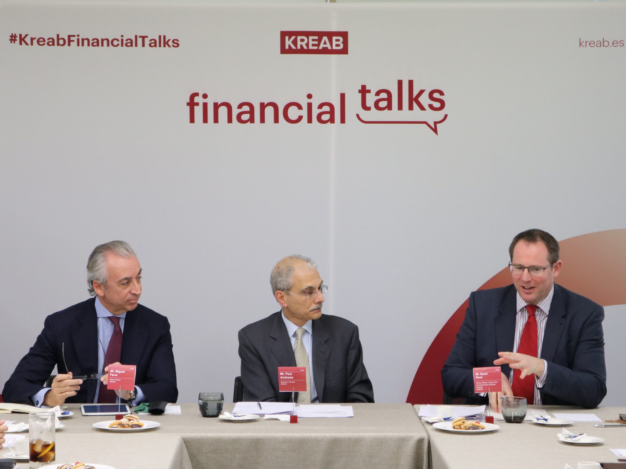 Primera edición de Kreab Financial Talks con Paul Andrews, secretario ...